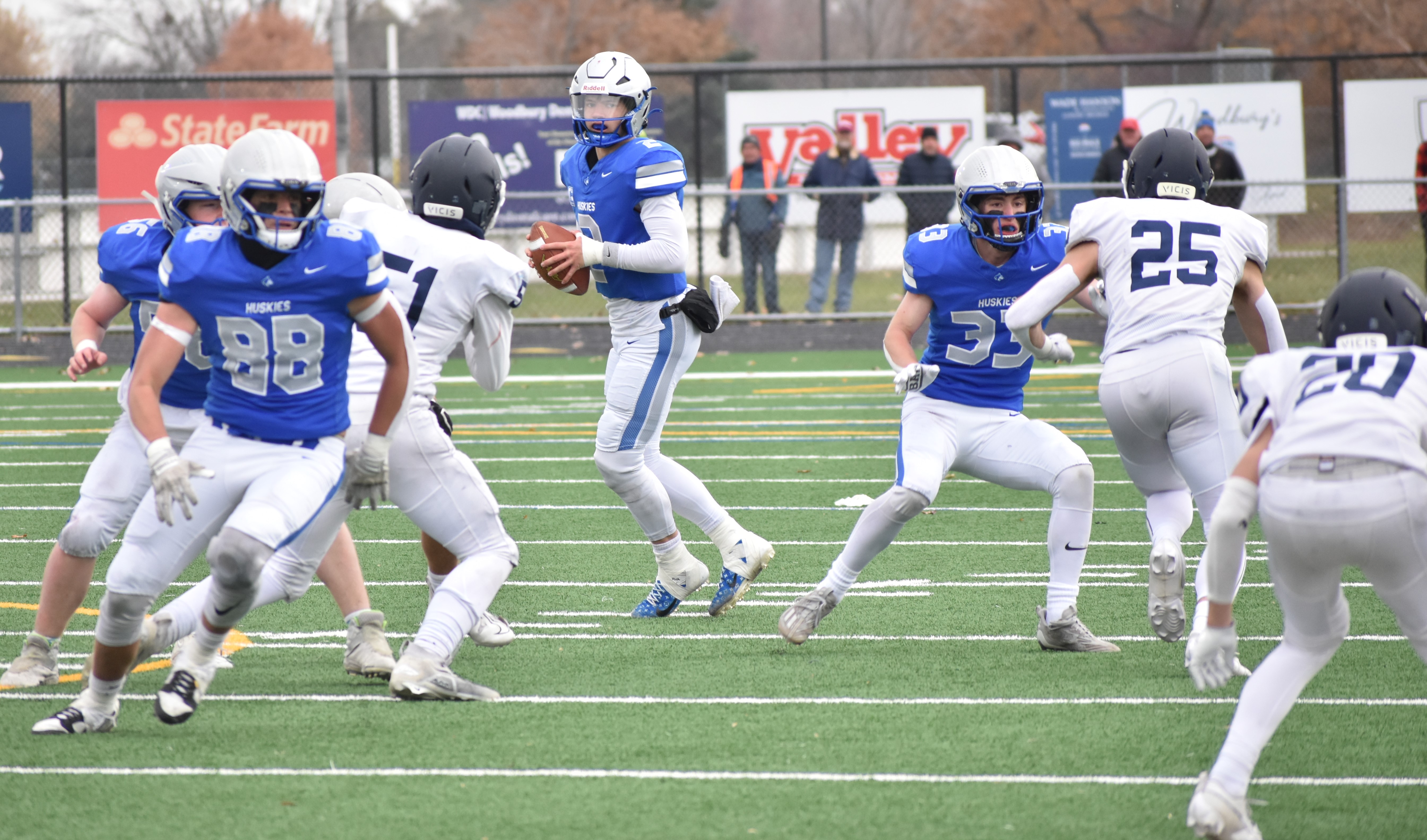 CADETS MARCH PAST HUSKIES – THE HUSKY BULLETIN